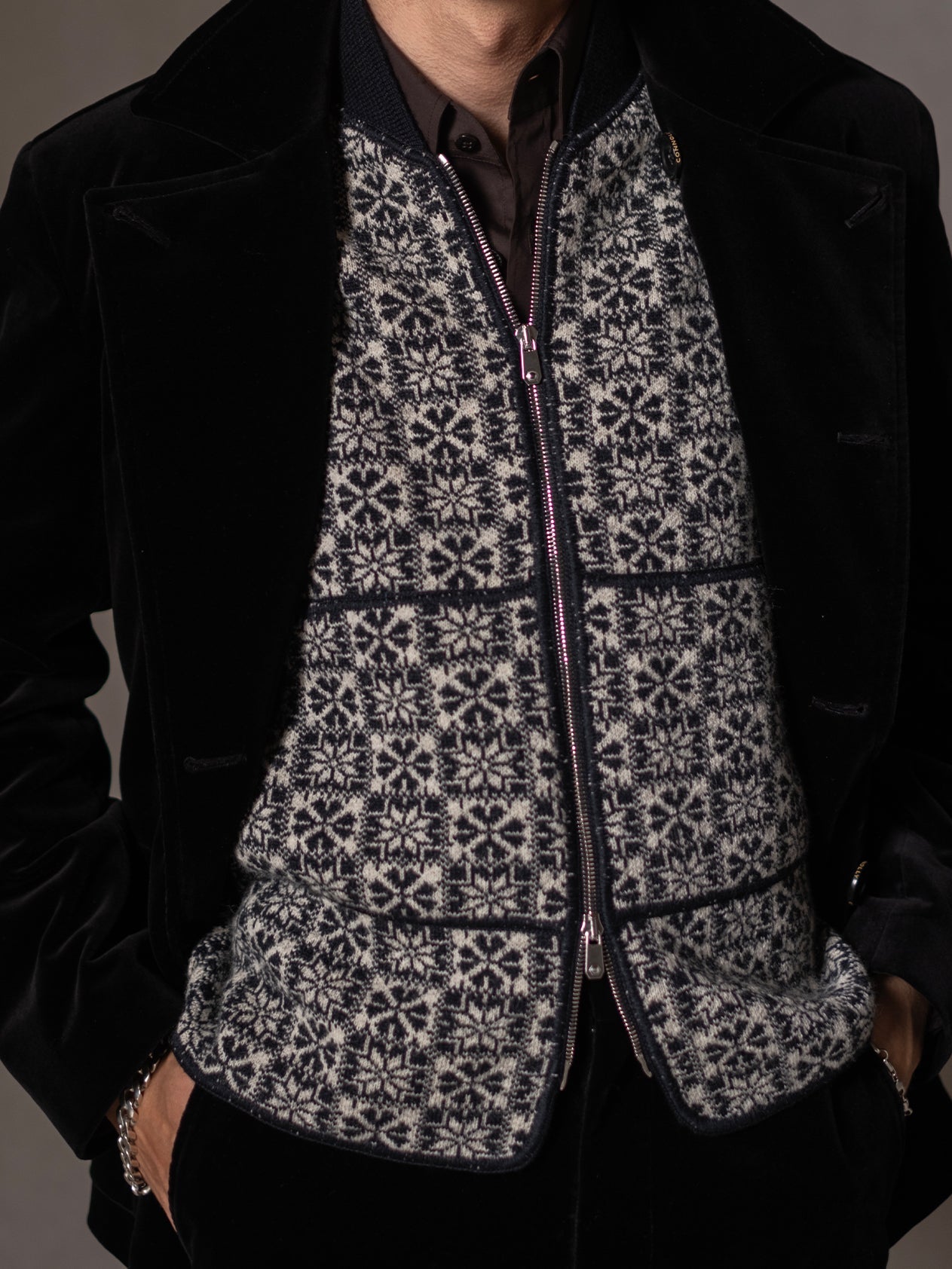 Black & Natural Folk Car Vest – CD Shop | Classic Driver