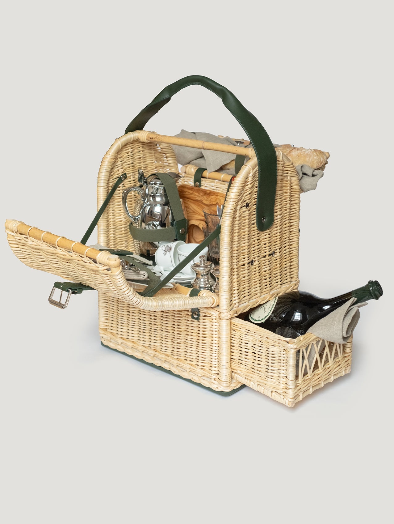 The Connolly Picnic Basket – CD Shop | Classic Driver