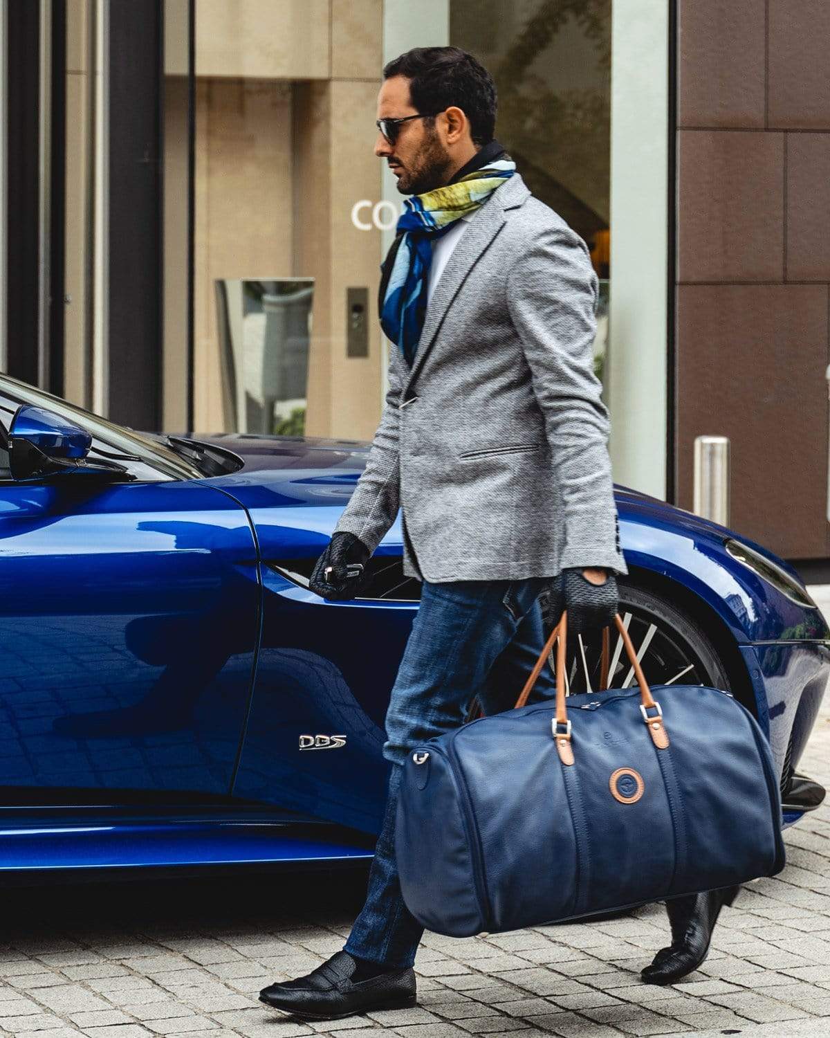 GLOBETROTTER - Full-grain Leather Weekender Garment Bag - Blue/Tan – CD ...