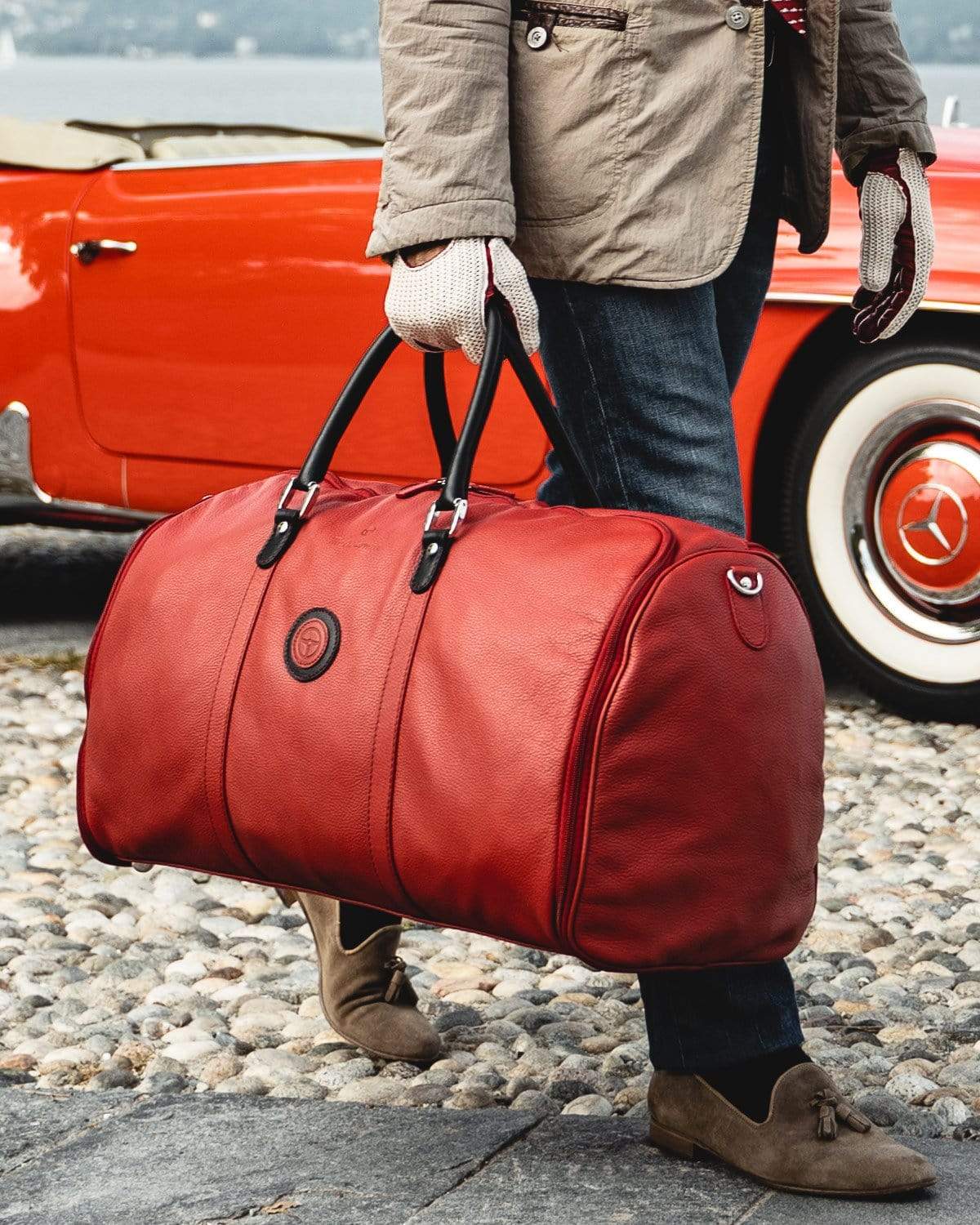 GLOBETROTTER - Full-grain Leather Weekender Garment Bag - Red/Black ...