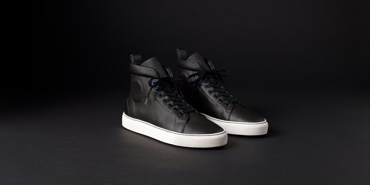 Sneakers – CD Shop | Classic Driver
